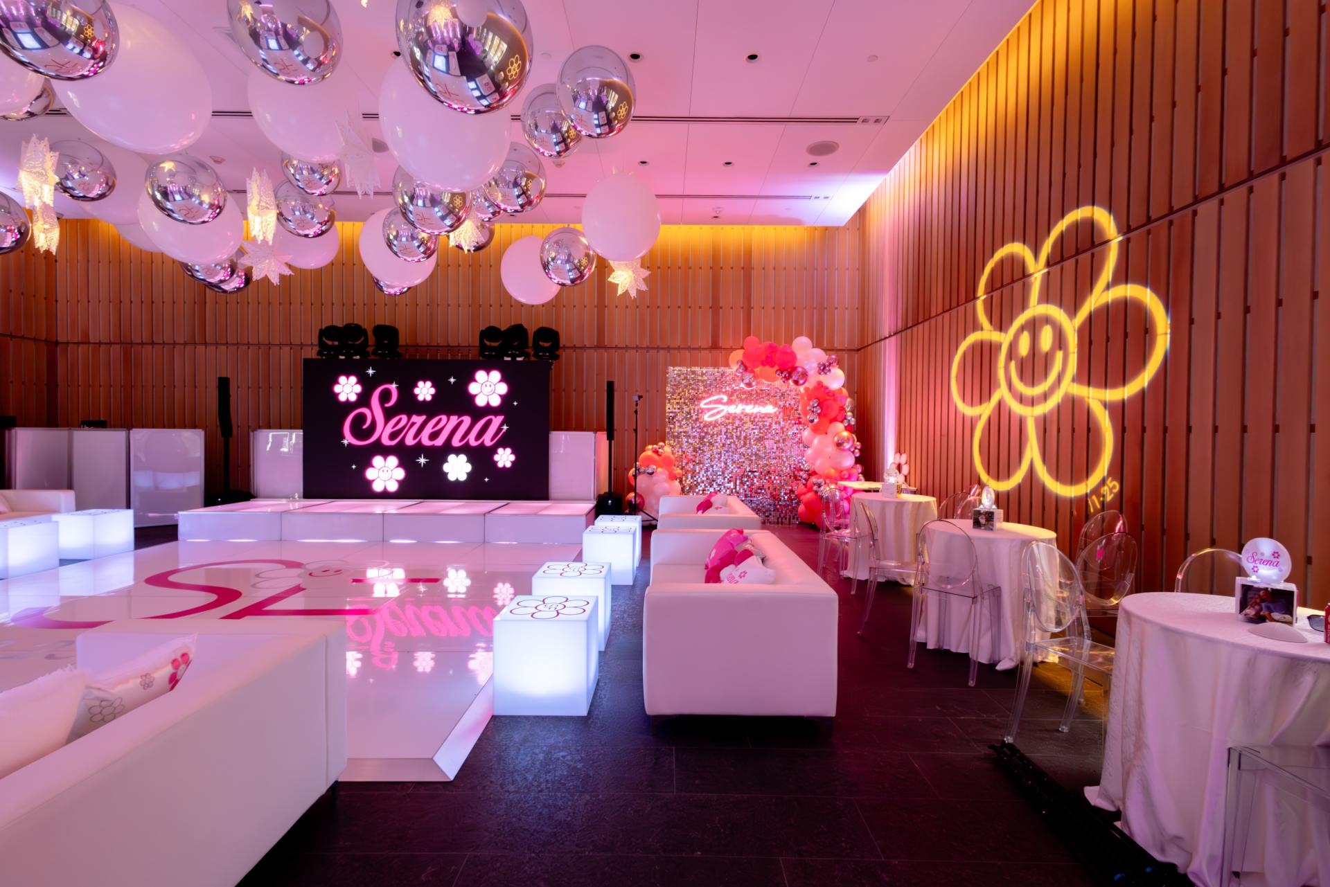 Serena's Bat Mitzvah · Balloon Artistry
